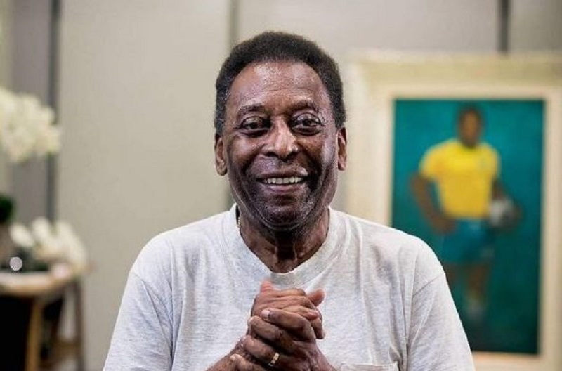 Pelé tranquiliza fãs nas redes sociais: 'Estou forte e com muita ...
