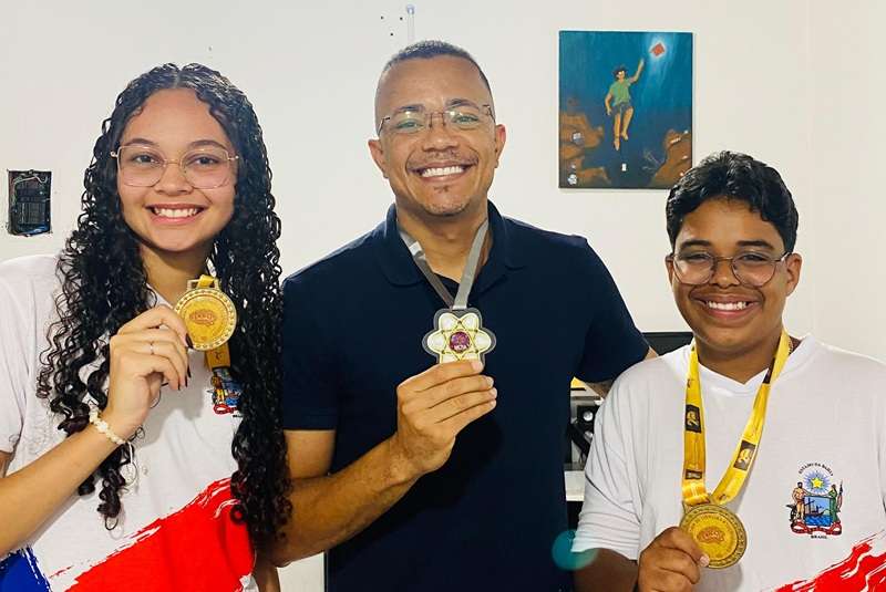 Estudantes baianos criam absorvente com fibra da bananeira » Peleja.blog.br